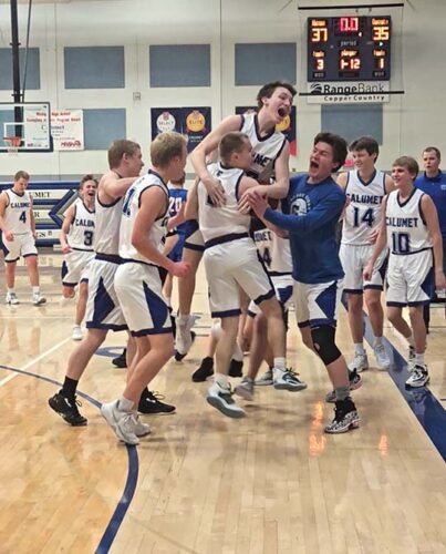 Copper Kings boys hit game-winning shot to top Blue Bolts | News ...